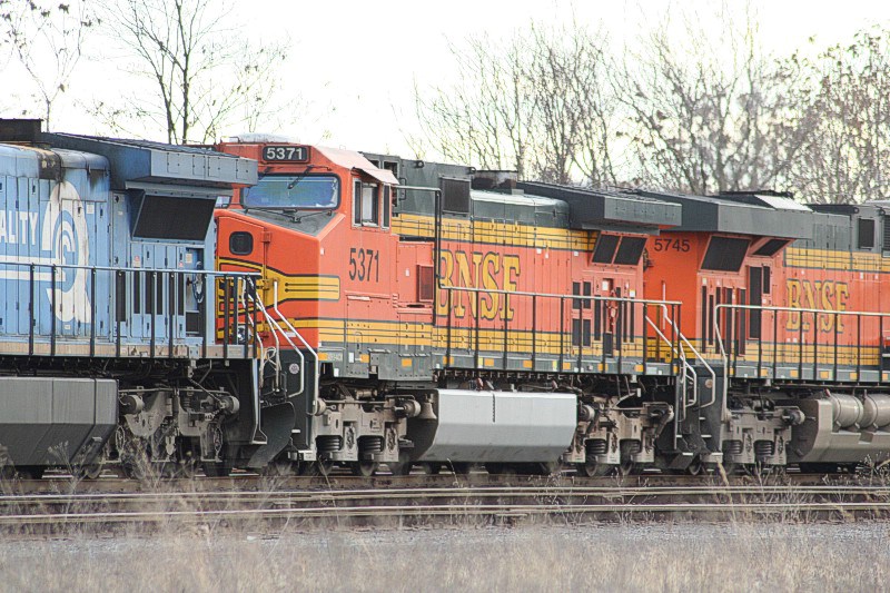 BNSF 5371